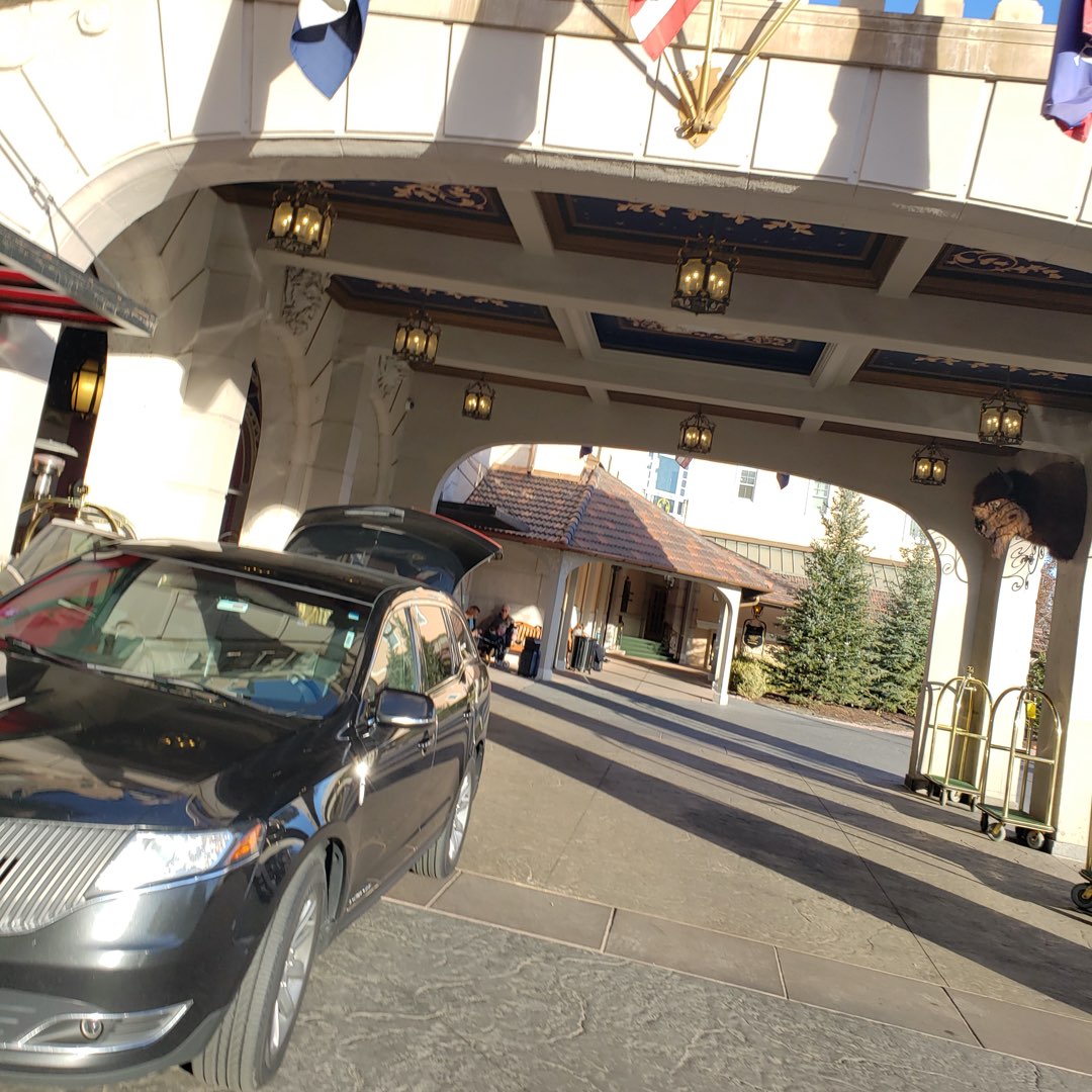Ride to DIA from Broadmoor Hotel & Colorado Springs Surrounding Areas